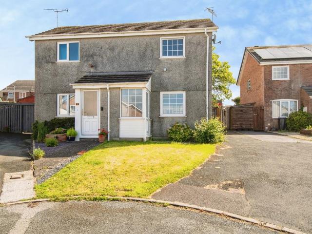 2 bedroom semi detached house for sale