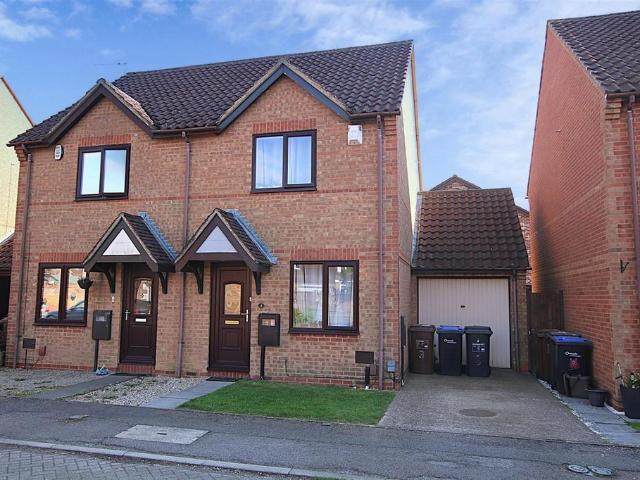 2 bedroom semi detached house for sale