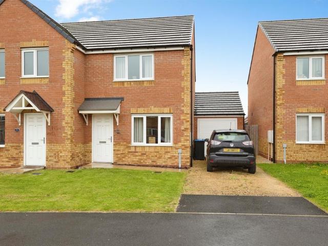 2 bedroom semi detached house for sale