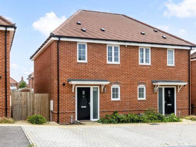 2 bedroom semi detached house for sale