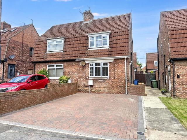 2 bedroom semi detached house for sale