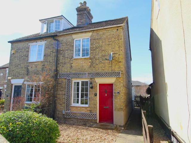 2 bedroom semi detached house for sale