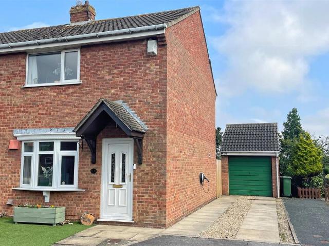 2 bedroom semi detached house for sale