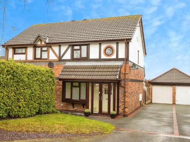 2 bedroom semi detached house for sale