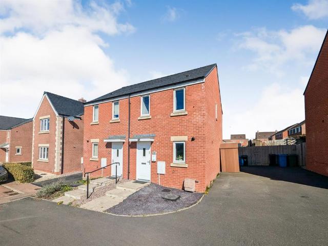 2 bedroom semi detached house for sale