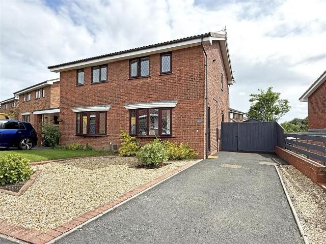 2 bedroom semi detached house for sale