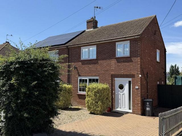 2 bedroom semi detached house for sale