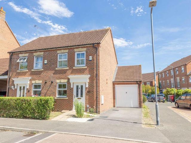 2 bedroom semi detached house for sale