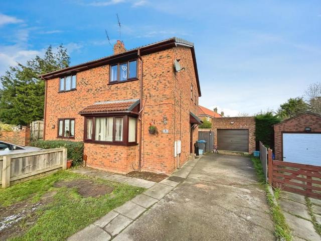 2 bedroom semi detached house for sale