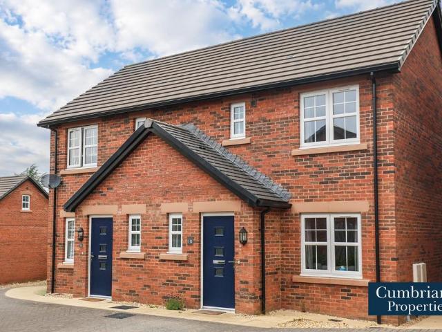 2 bedroom semi detached house for sale