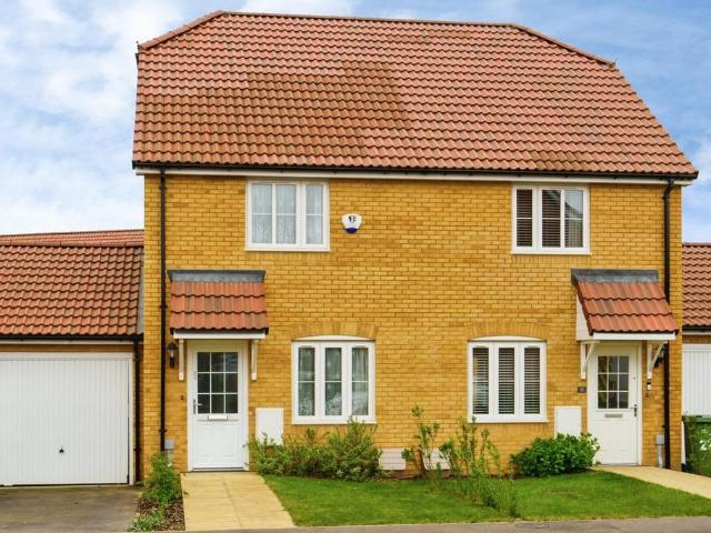 2 bedroom semi detached house for sale