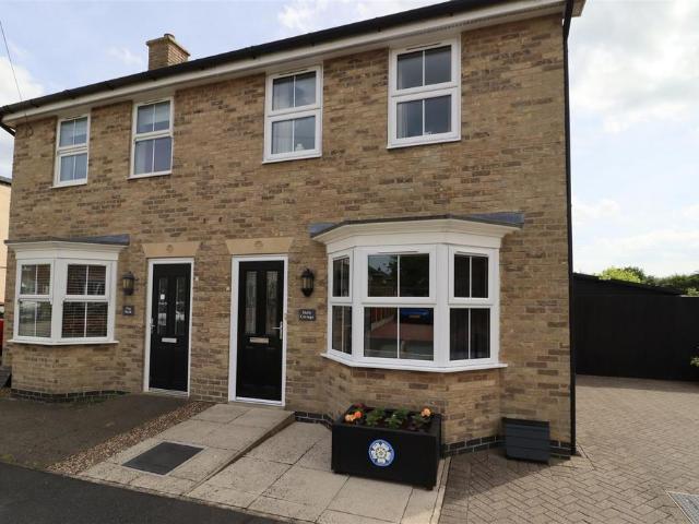 2 bedroom semi detached house for sale