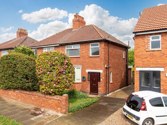 2 bedroom semi detached house for sale