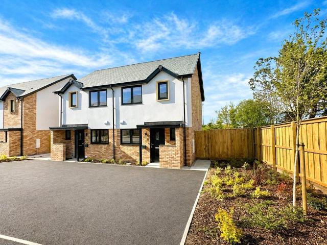 2 bedroom semi detached house for sale