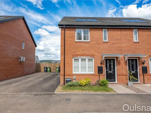 2 bedroom semi detached house for sale