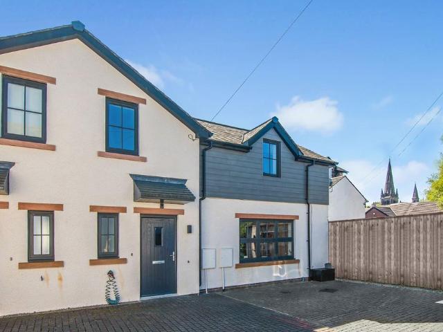 2 bedroom semi detached house for sale