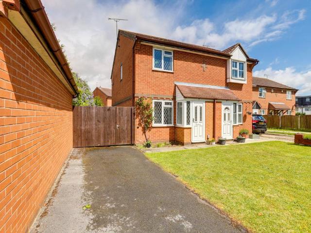 2 bedroom semi detached house for sale