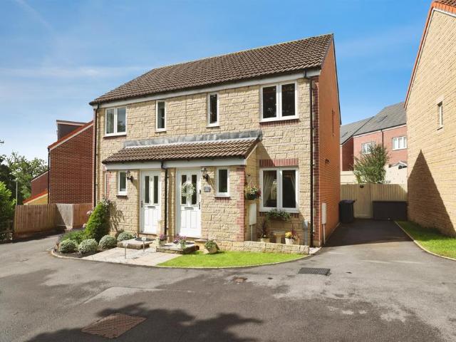 2 bedroom semi detached house for sale