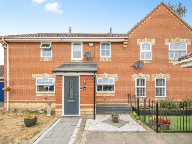 2 bedroom terraced house for sale