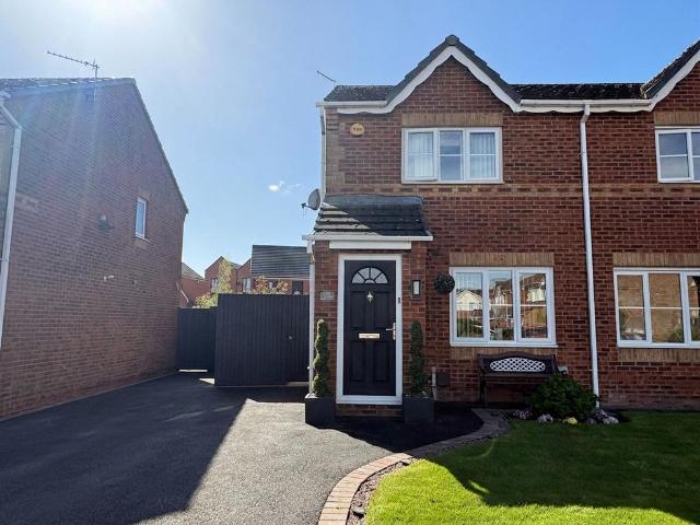 2 bedroom semi detached house for sale