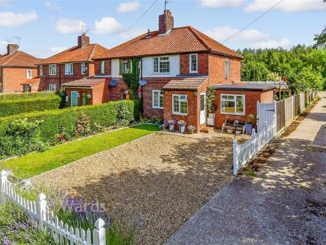 2 bedroom semi detached house for sale