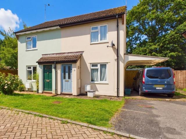 2 bedroom semi detached house for sale