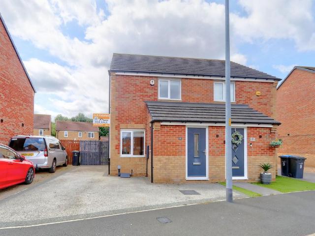 2 bedroom semi detached house for sale