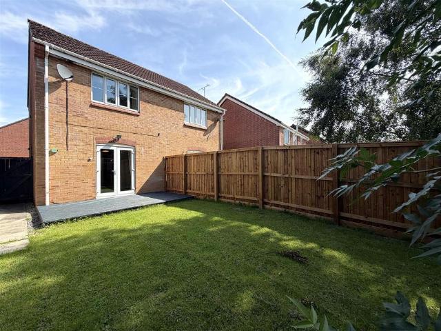 2 bedroom semi detached house for sale