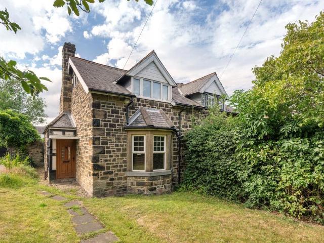 2 bedroom semi detached house for sale
