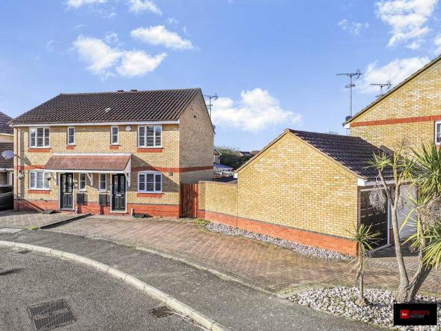 2 bedroom semi detached house for sale