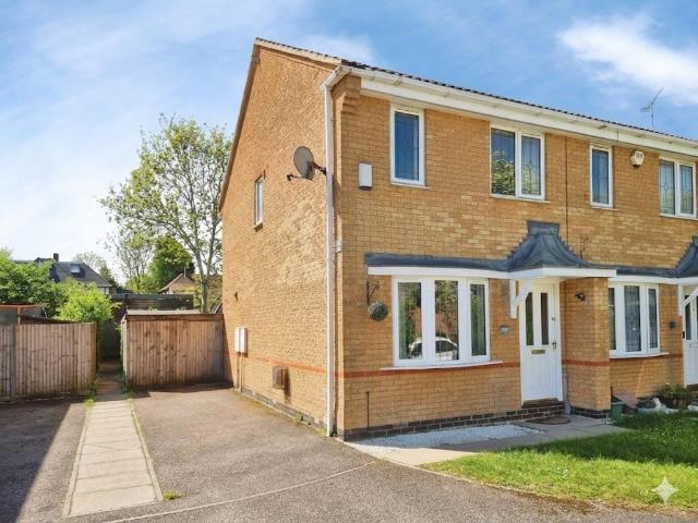 2 bedroom semi detached house for sale