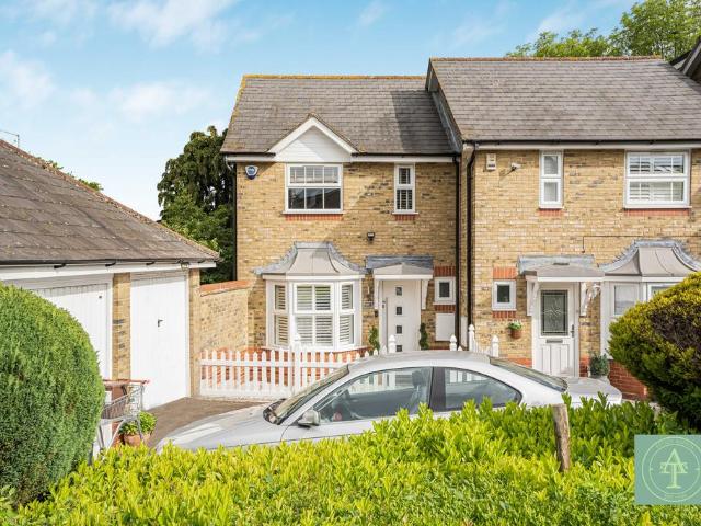 2 bedroom semi detached house for sale