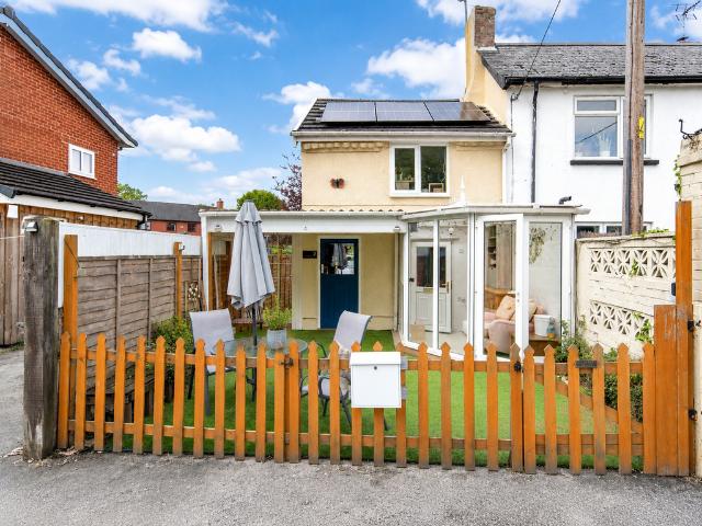2 bedroom semi detached house for sale