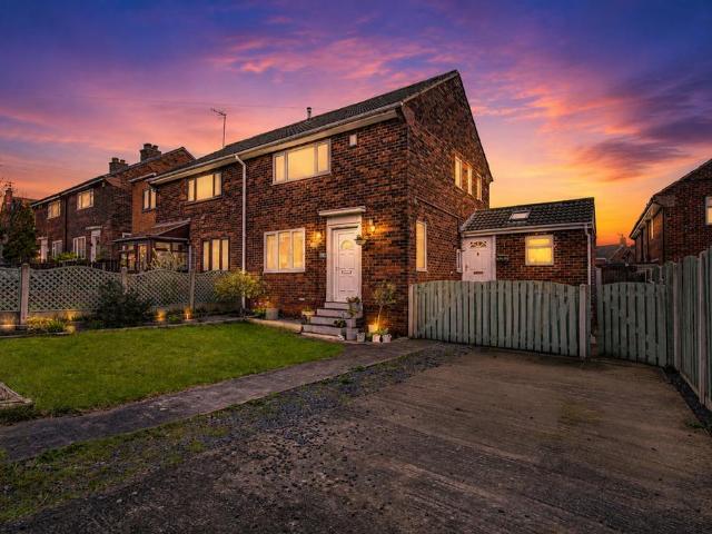 2 bedroom semi detached house for sale
