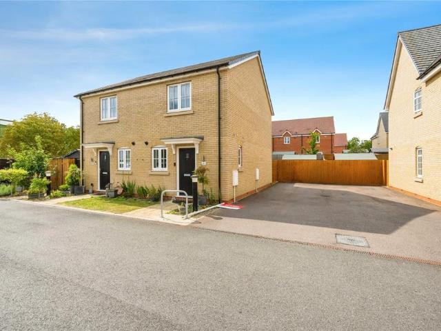 2 bedroom semi detached house for sale