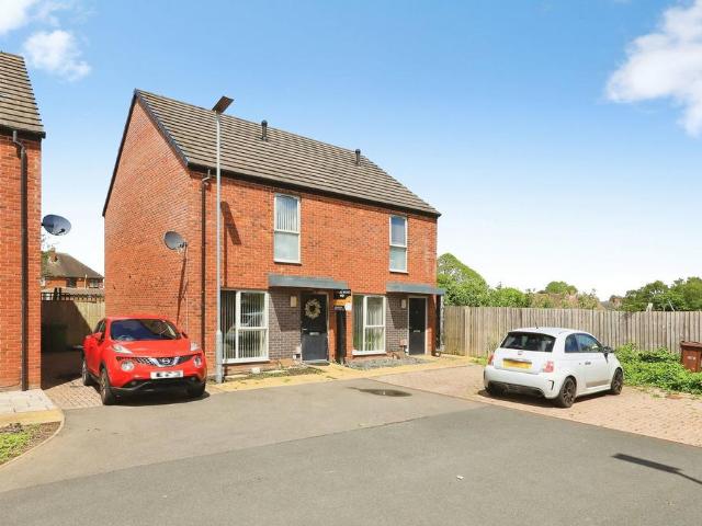 2 bedroom semi detached house for sale