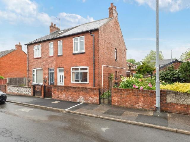 2 bedroom semi detached house for sale
