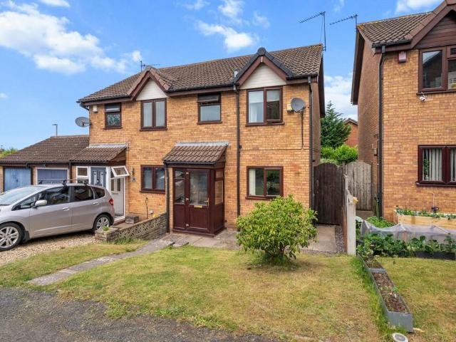 2 bedroom semi detached house for sale