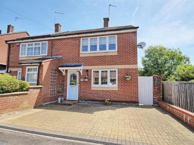 2 bedroom semi detached house for sale