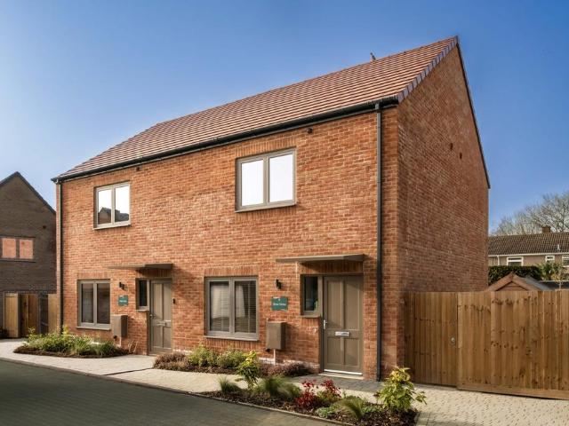 2 bedroom semi detached house for sale