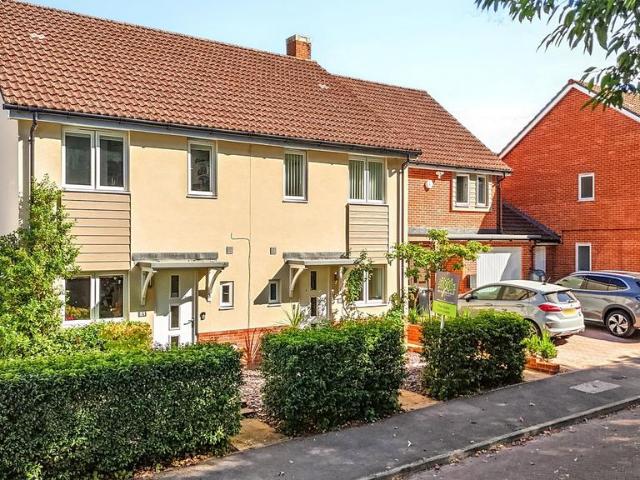 2 bedroom semi detached house for sale