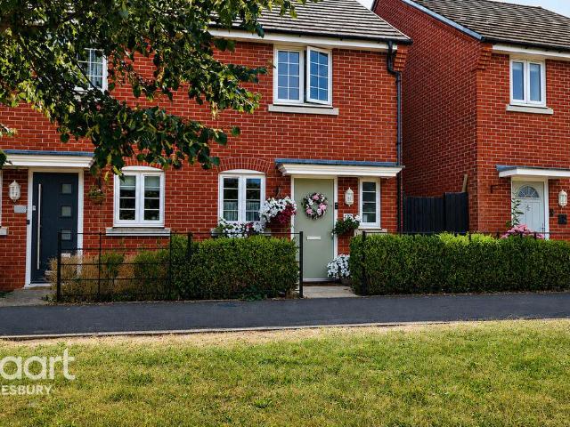 2 bedroom semi detached house for sale