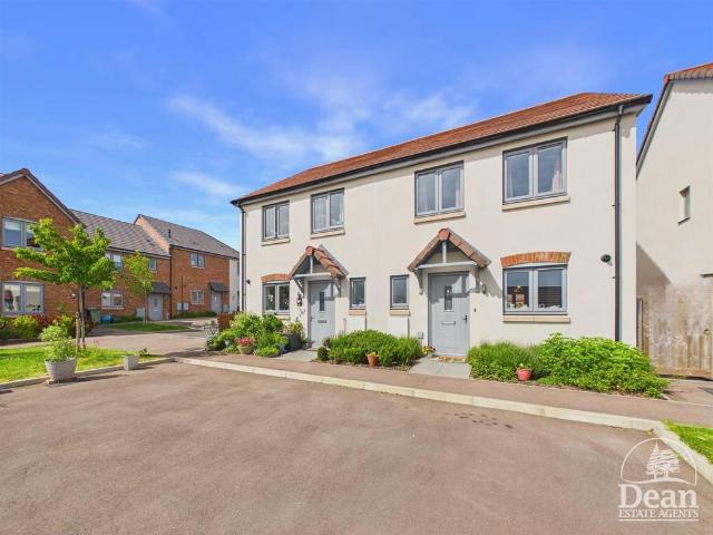2 bedroom semi detached house for sale