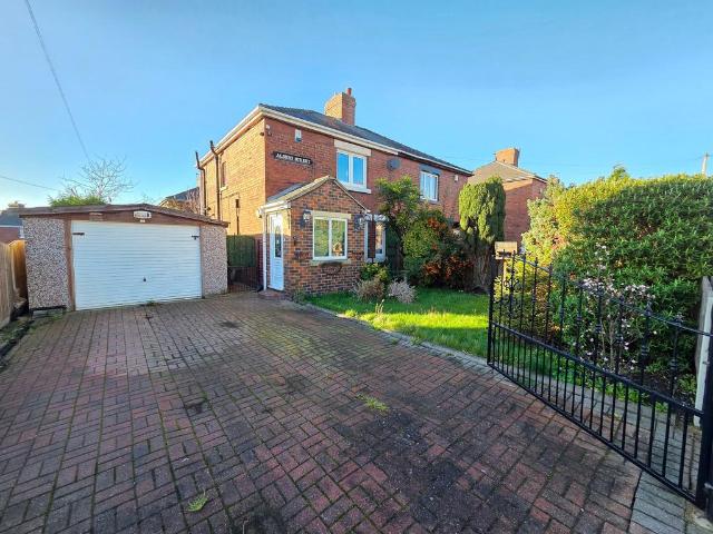 2 bedroom semi detached house for sale