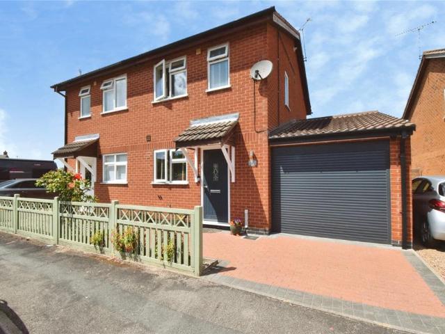 2 bedroom semi detached house for sale