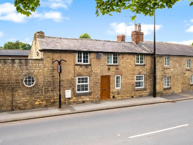 2 bedroom semi detached house for sale