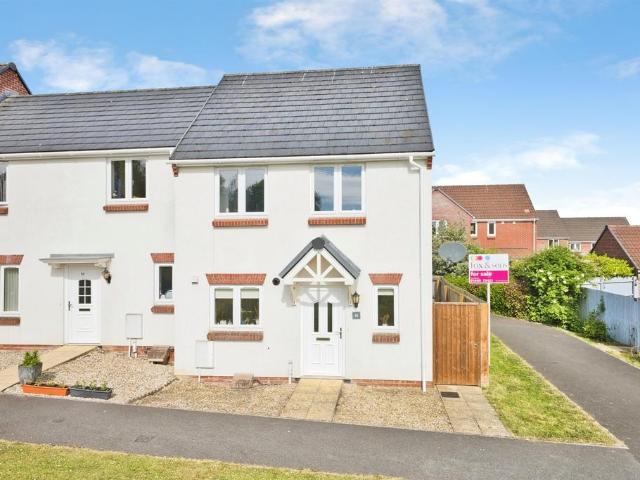 2 bedroom end of terrace house for sale