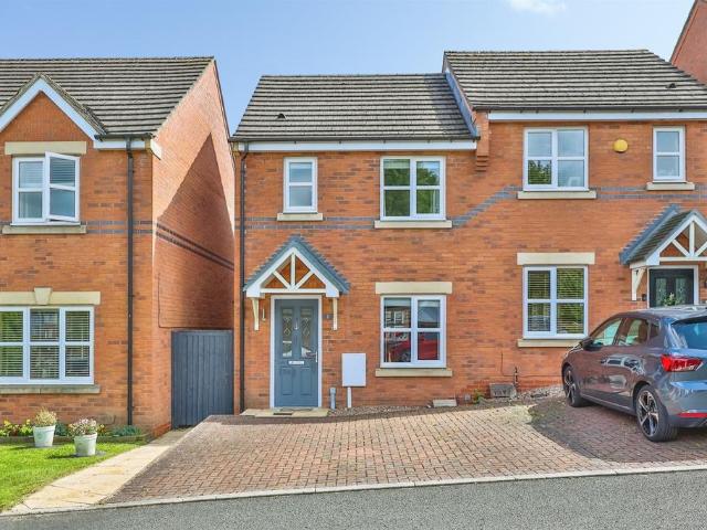 2 bedroom semi detached house for sale