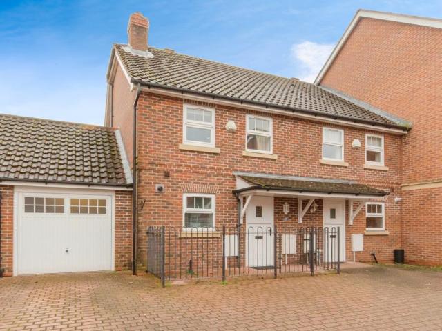 2 bedroom semi detached house for sale