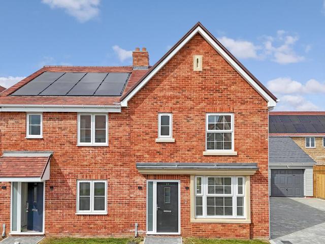 2 bedroom semi detached house for sale